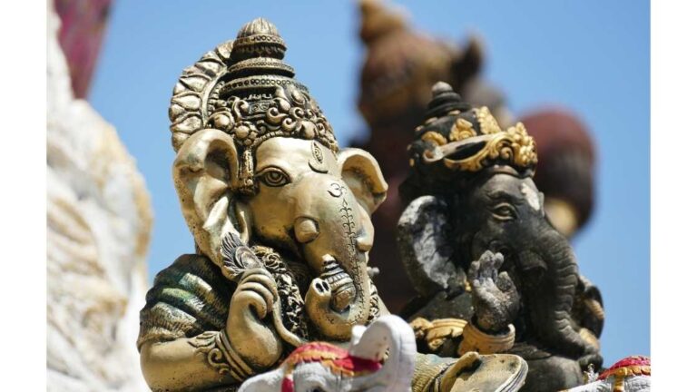10 Hindu Temples Near Chicago That Every Indian Must Visit