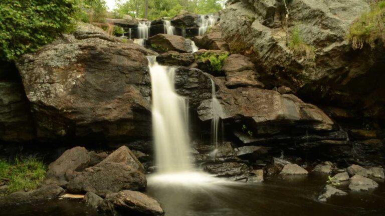 15 Best Waterfalls in Connecticut
