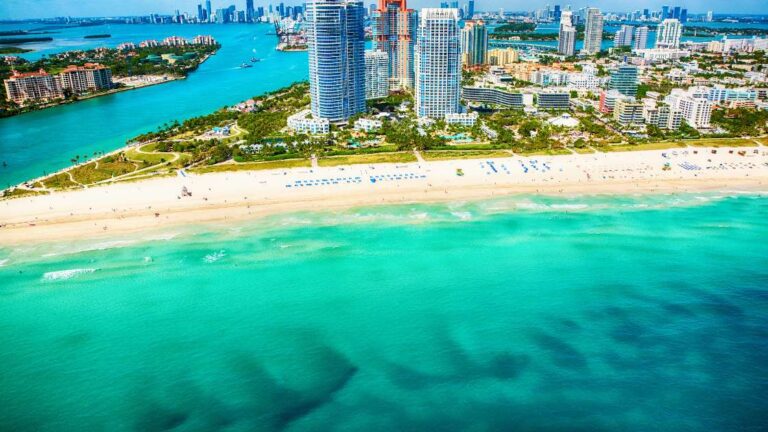 30 Must-Visit Clear Water Beaches in the USA