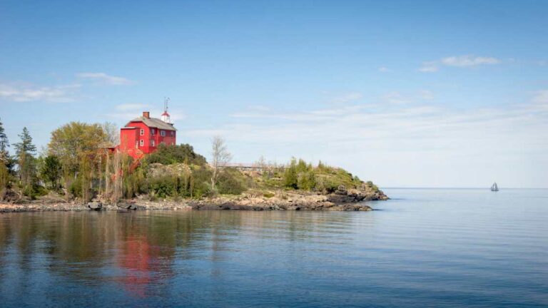 30 Must-Visit Clear Water Beaches in the USA